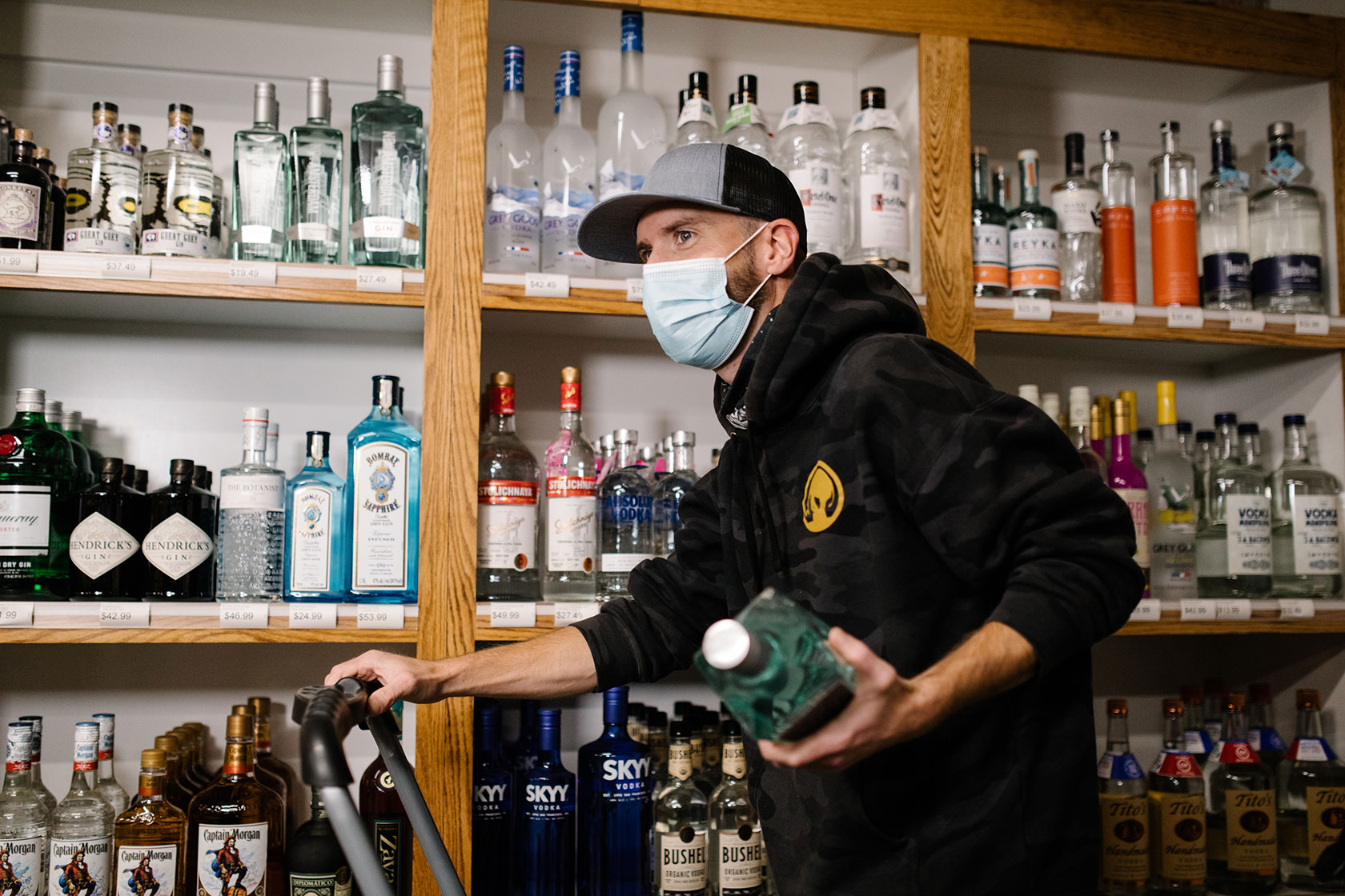 2023 Employees of the Month - Top Shelf Collective